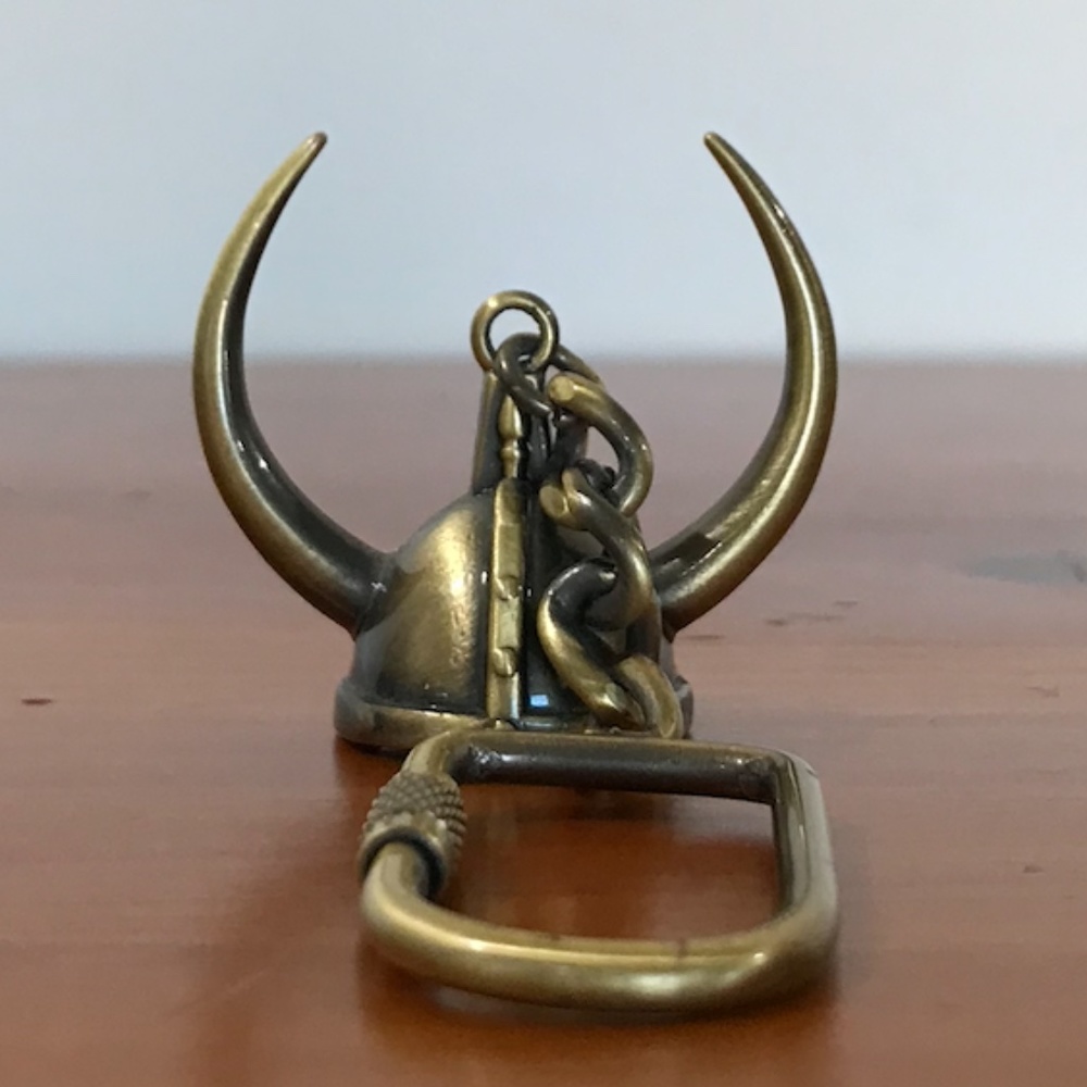 Vintage 3d Viking Horned Helmet Keychain - Gem